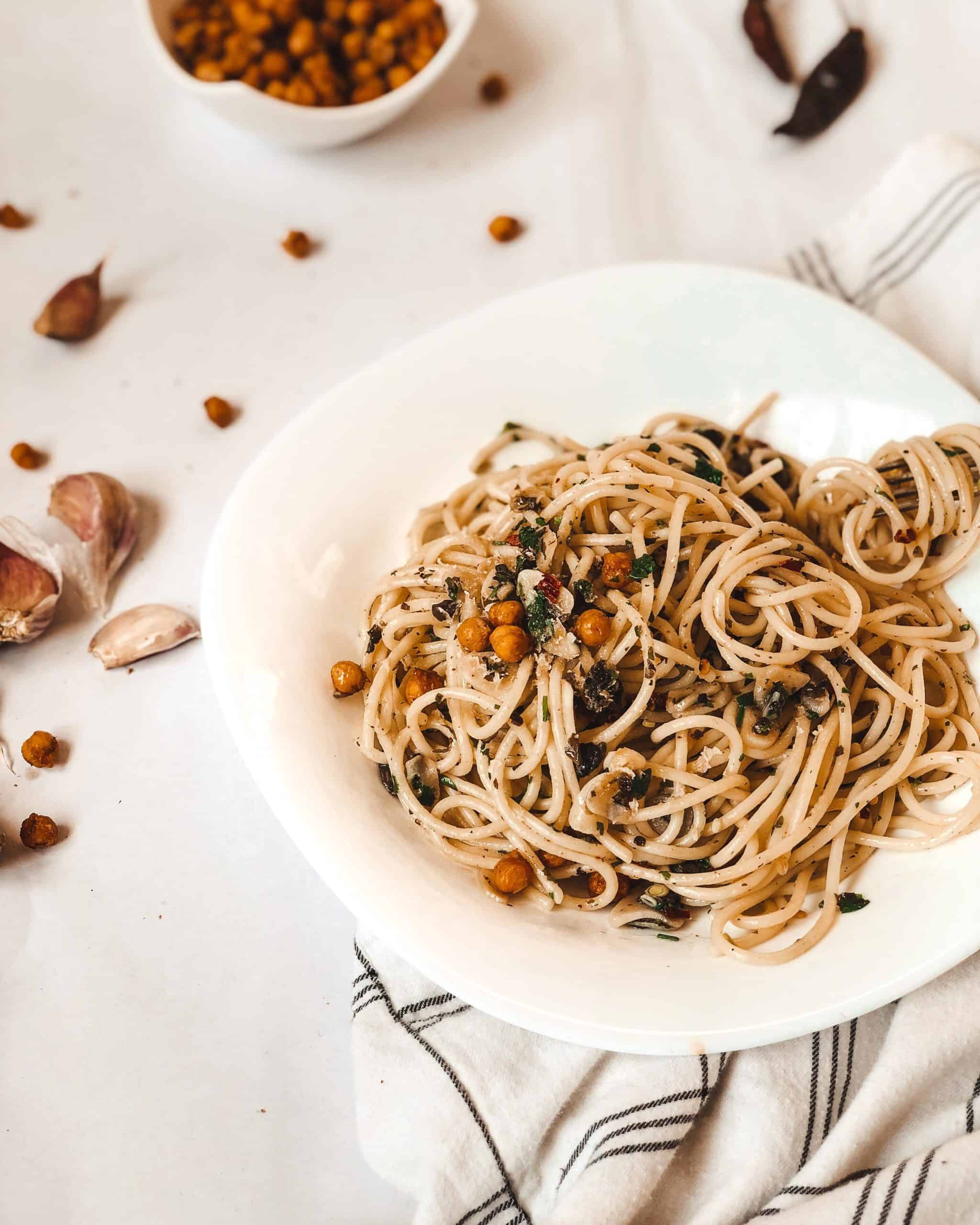 Cele mai simple paste cu usturoi | estera farcaș