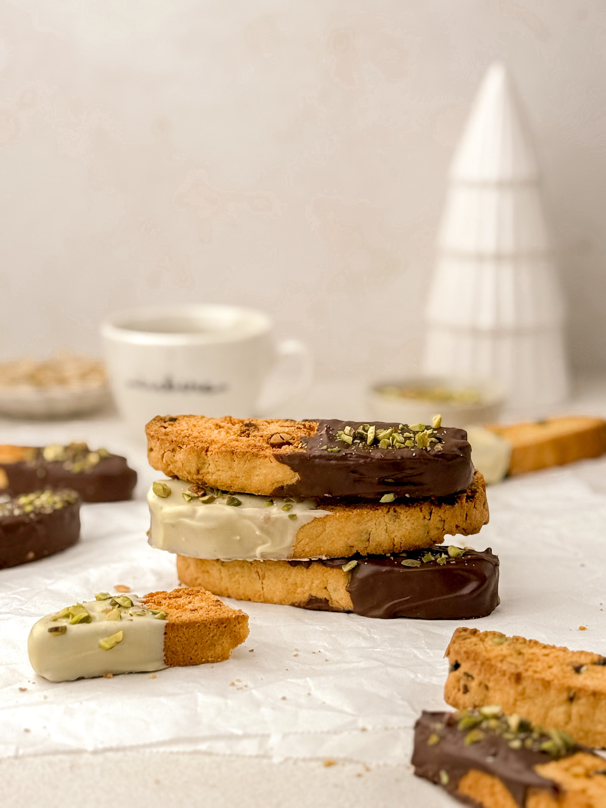 Biscotti cu Fistic si Merisoare | estera farcaș